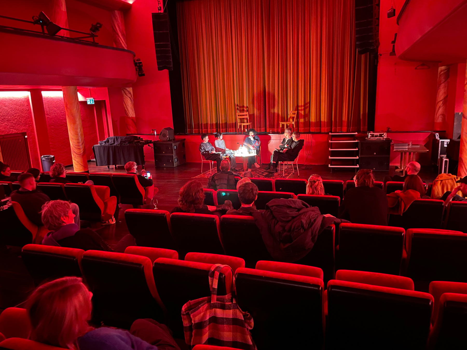 Reading, Talk Show & Movie Tunes | TheArtists